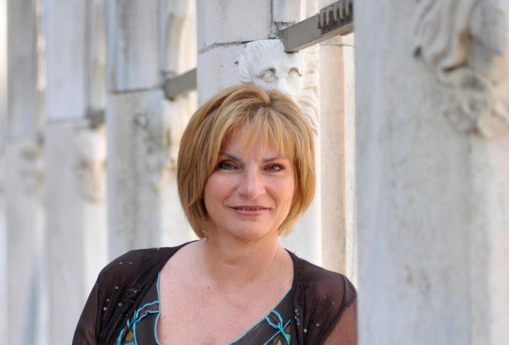 'Un cappuccino tra le righe': la prima parte si chiude con Daniela ...