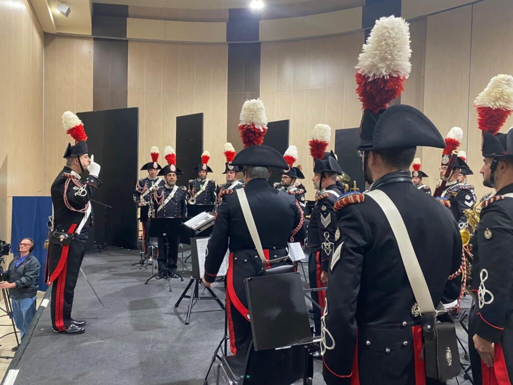 Che spettacolo la Fanfara del 3' Reggimento Carabinieri 'Lombardia' di ... Che spettacolo la Fanfara del 3' Reggimento Carabinieri 'Lombardia' di ...