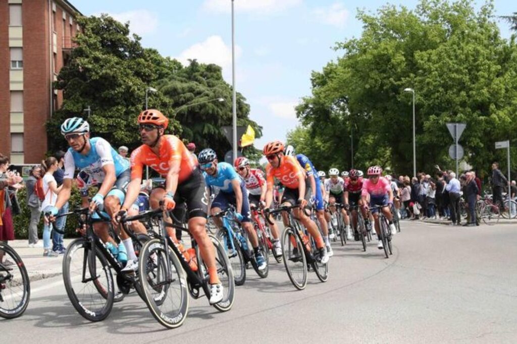Torna il Giro d'Italia. 70 anni dopo l'ultima vittoria di Coppi - Il ...