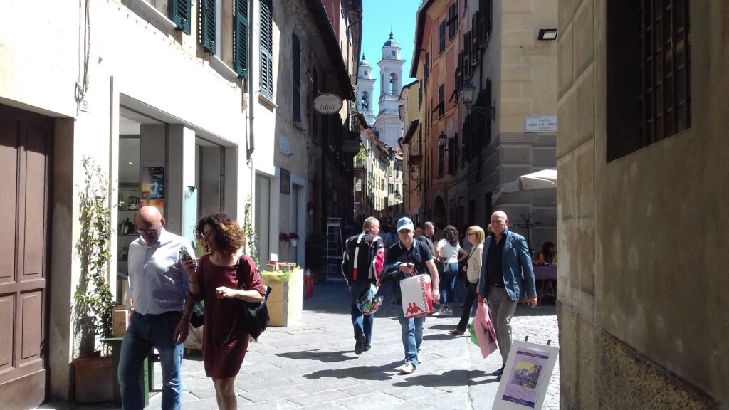 Ovada, Mercatino dell'Antiquariato: a Pasquetta il primo appuntamento ...