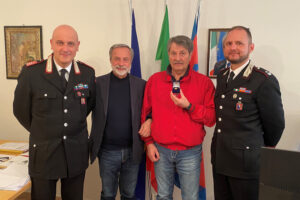 Premio per Carlo Pulcino, il brigadiere che salvò la donna dall'ex - Il ...