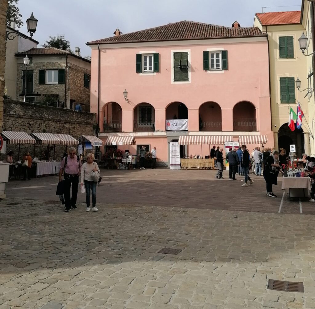 Cremolino, il Natale arriva tra presepi e visite medievali - Il Piccolo