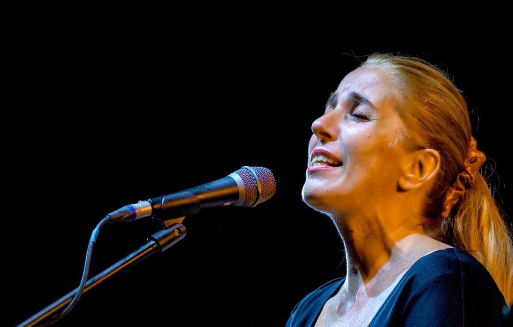 Festival Sguardi 2025: premi alla carriera per Ginevra Di Marco e Pippo ...