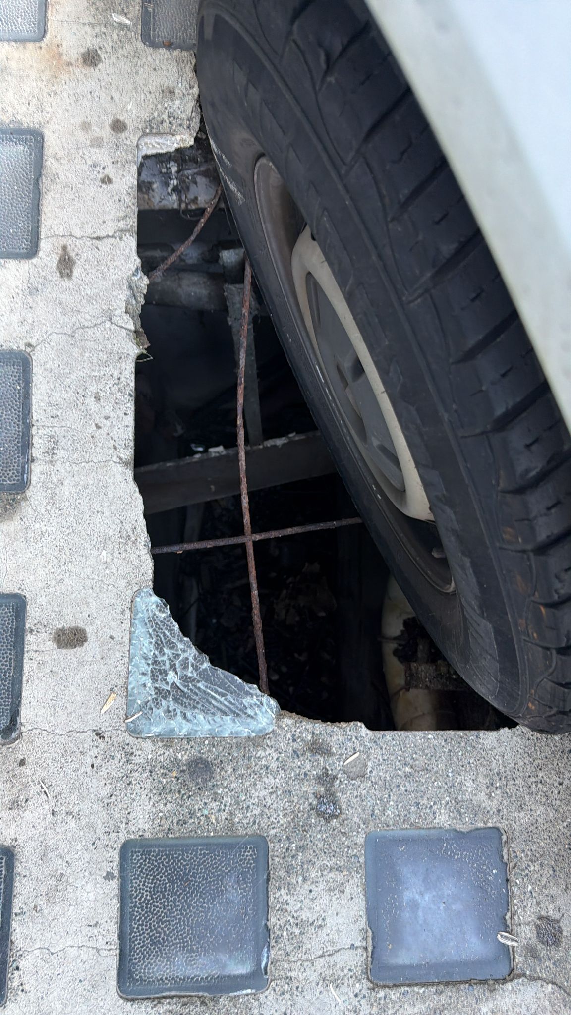 cede manto stradale – Il Piccolo