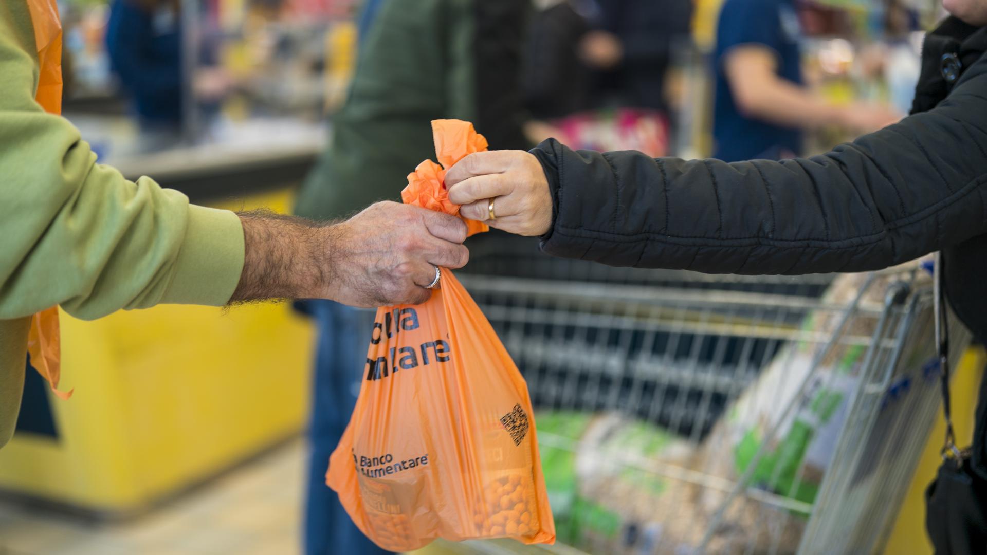 Banco Alimentare, è un Piemonte generoso - Il Piccolo